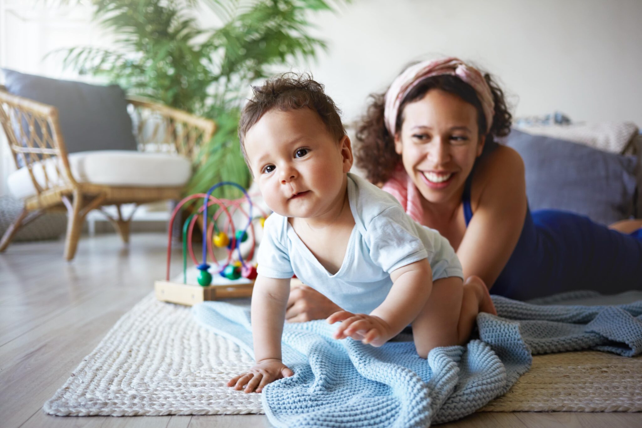 Desenvolvimento do bebê: guia para os primeiros 24 meses - Jornadas da ...